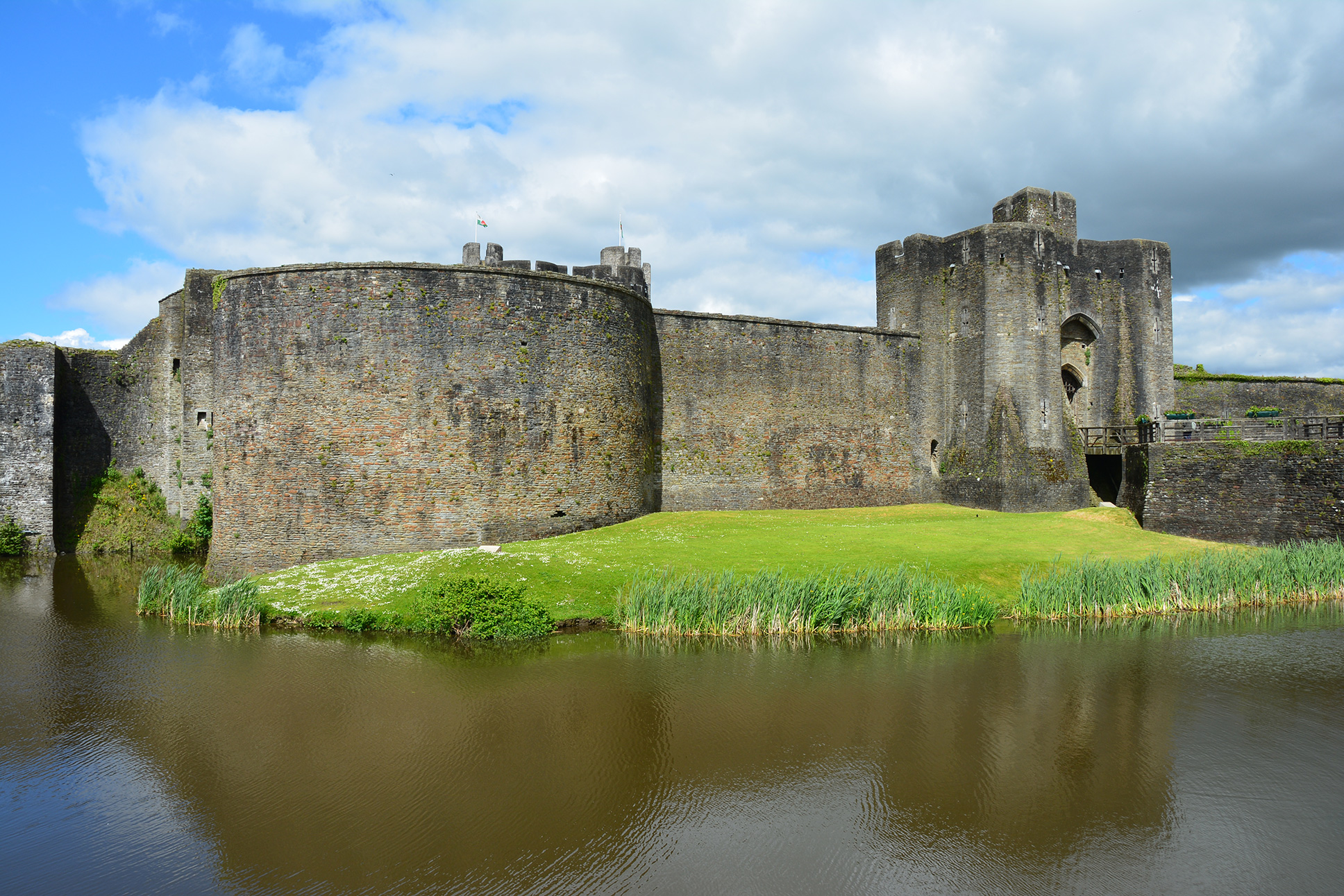 Great Castles - Gallery - Caerphilly Castle